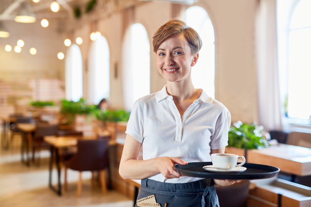 Runner en restauration : présentation du métier de commis de salle